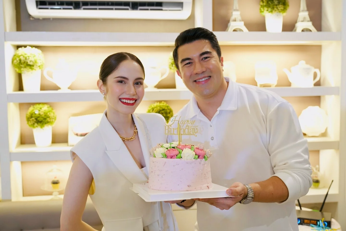 Couple goals: Luis Manzano and Jessy Mendiola celebrate 2025 with ...